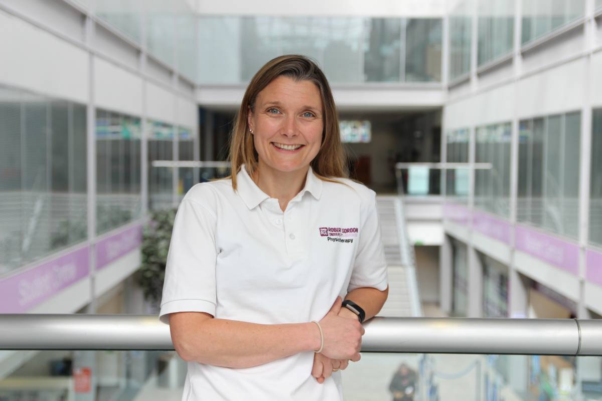Julie Jones - a passionate physio, academic, collaborator, researcher ...